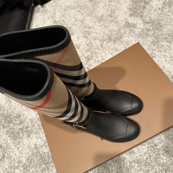 Burberry | Shoes | Burberry Rain Boot | Poshmark